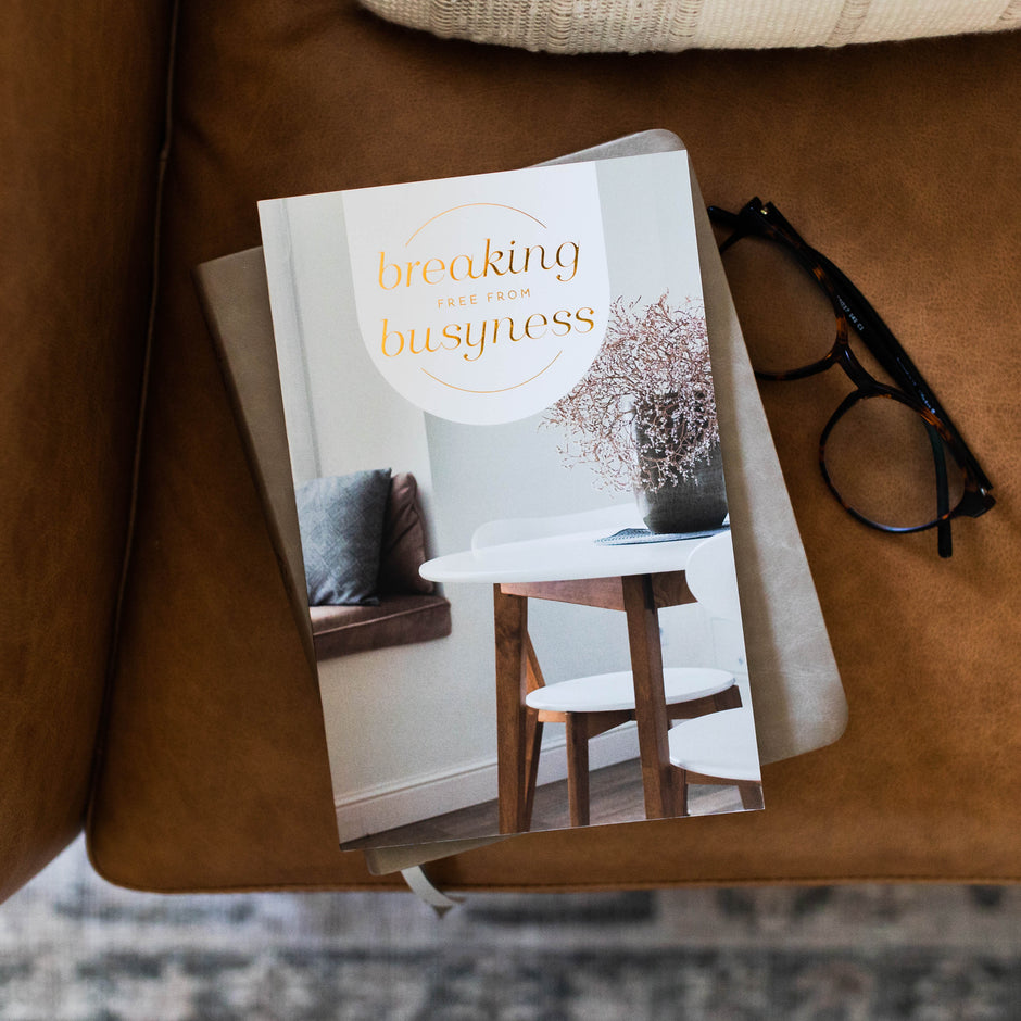 Books/Guides – The Daily Grace Co.