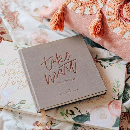 Take Heart | A 90-Day Devotional – The Daily Grace Co.