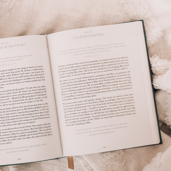 The Gospel Changes Everything | 365-Day Devotional – The Daily Grace Co.